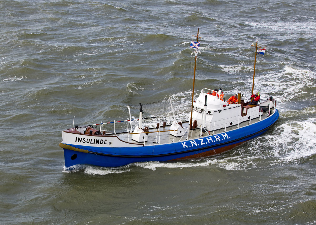 Lifeboat Insulinde, the first self-righting motor lifeboat in the world ...